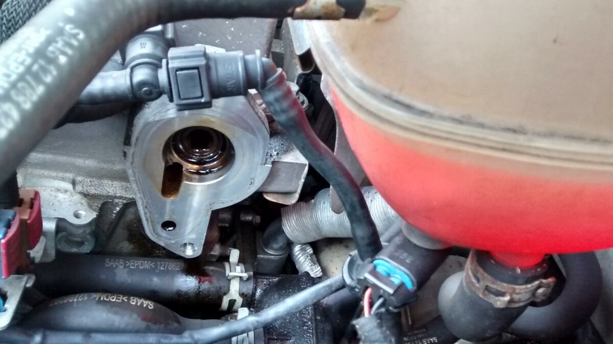 2004 Saab 9-3 Brake vacuum pump leak and replacement