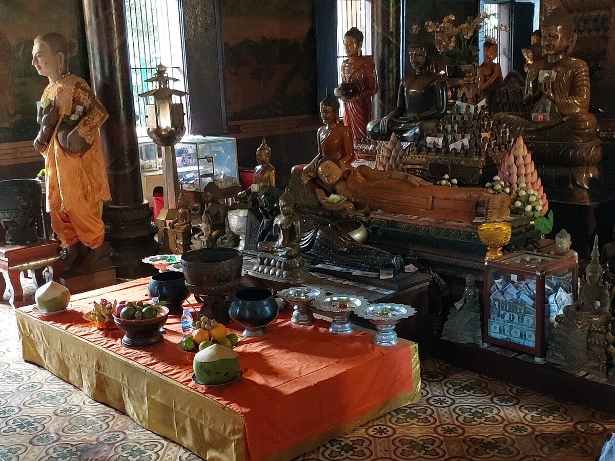 My visit to Phnom Penh's Wat Phnom