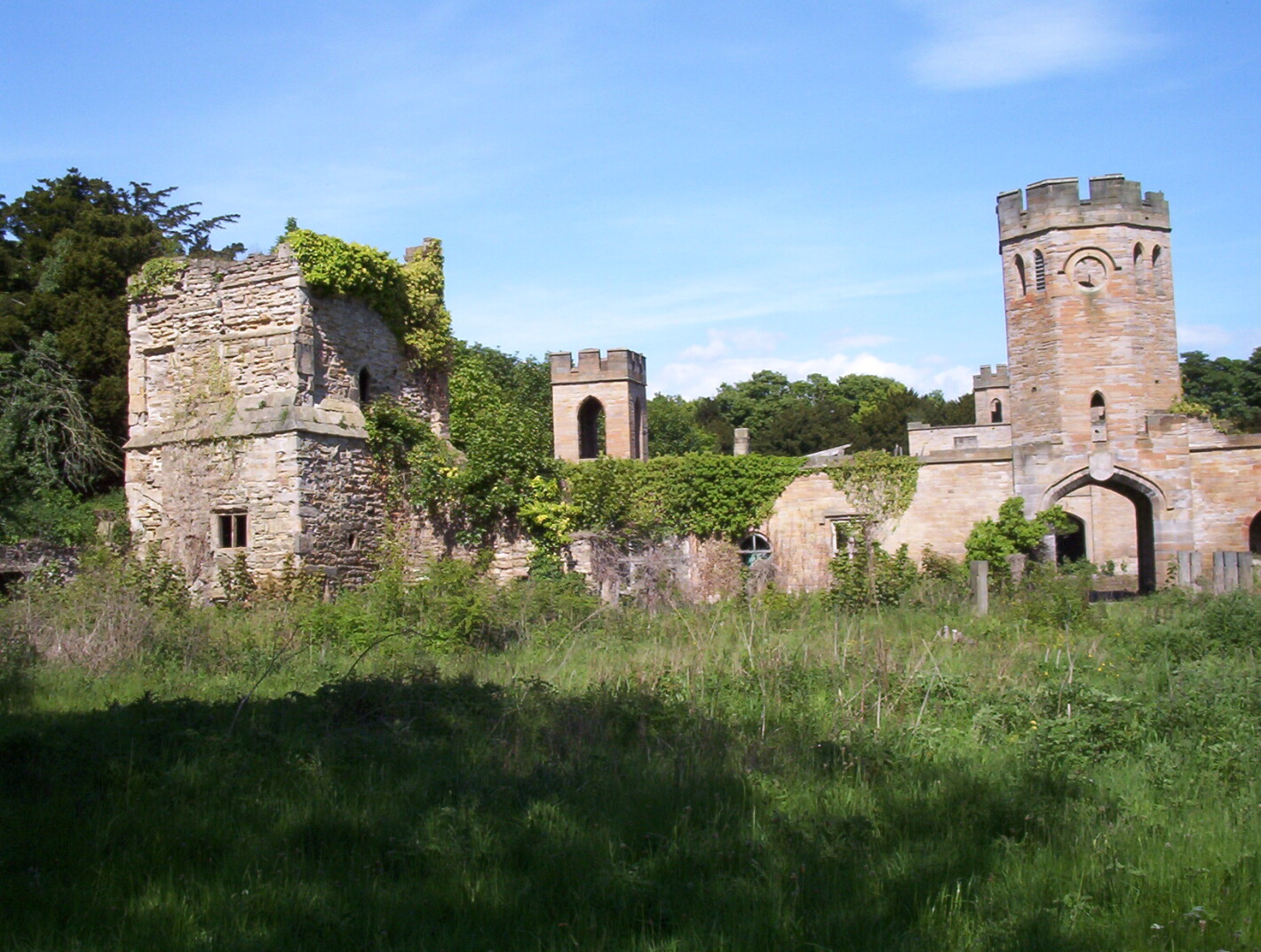 Ravensworth Castle - Alice Was Here!
