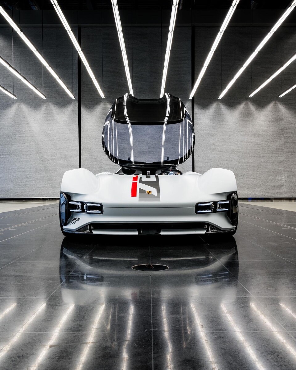 The Metaverse is coming, and this is the car I wanna use to get there