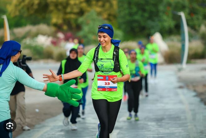 2,000 Women Run Free, Kish Marathon Mocks Iran’s Morality Police