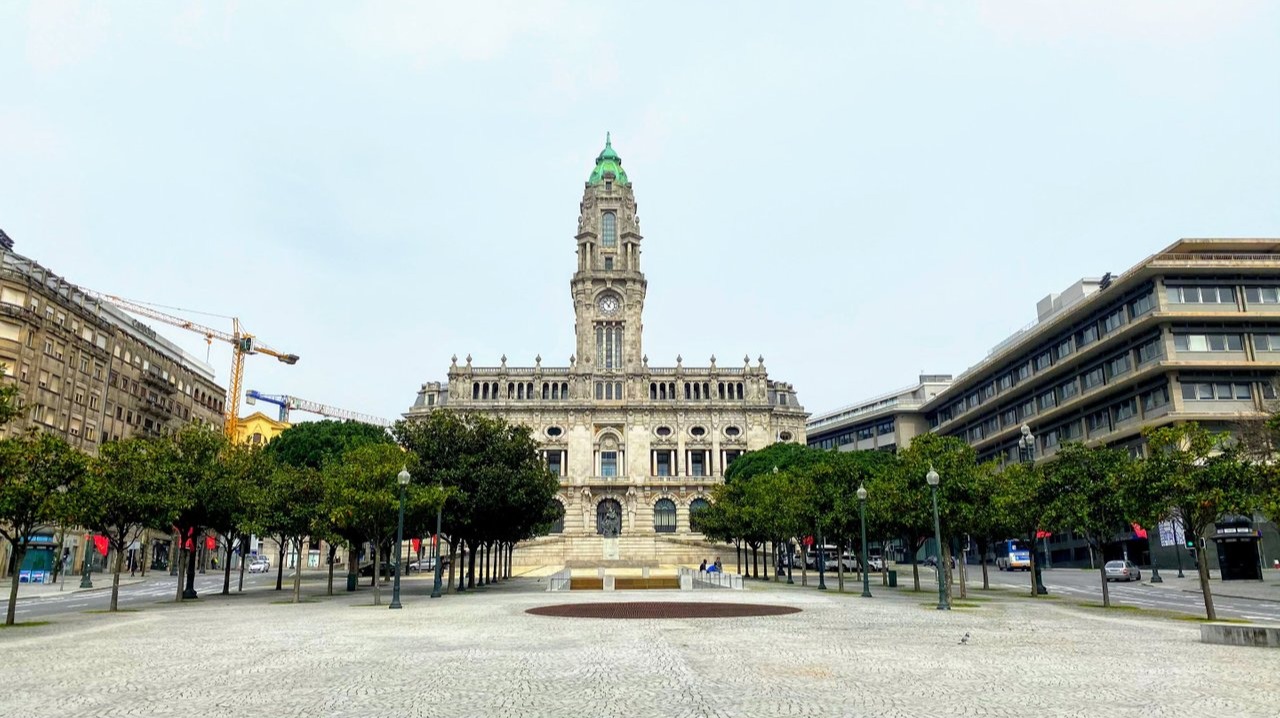 Trip Portugal - Avenue of Aliados - Porto