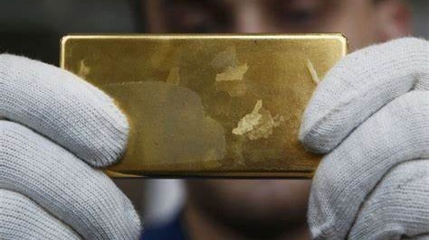 Robbery Linked to Gold Bars Found in Senator's House