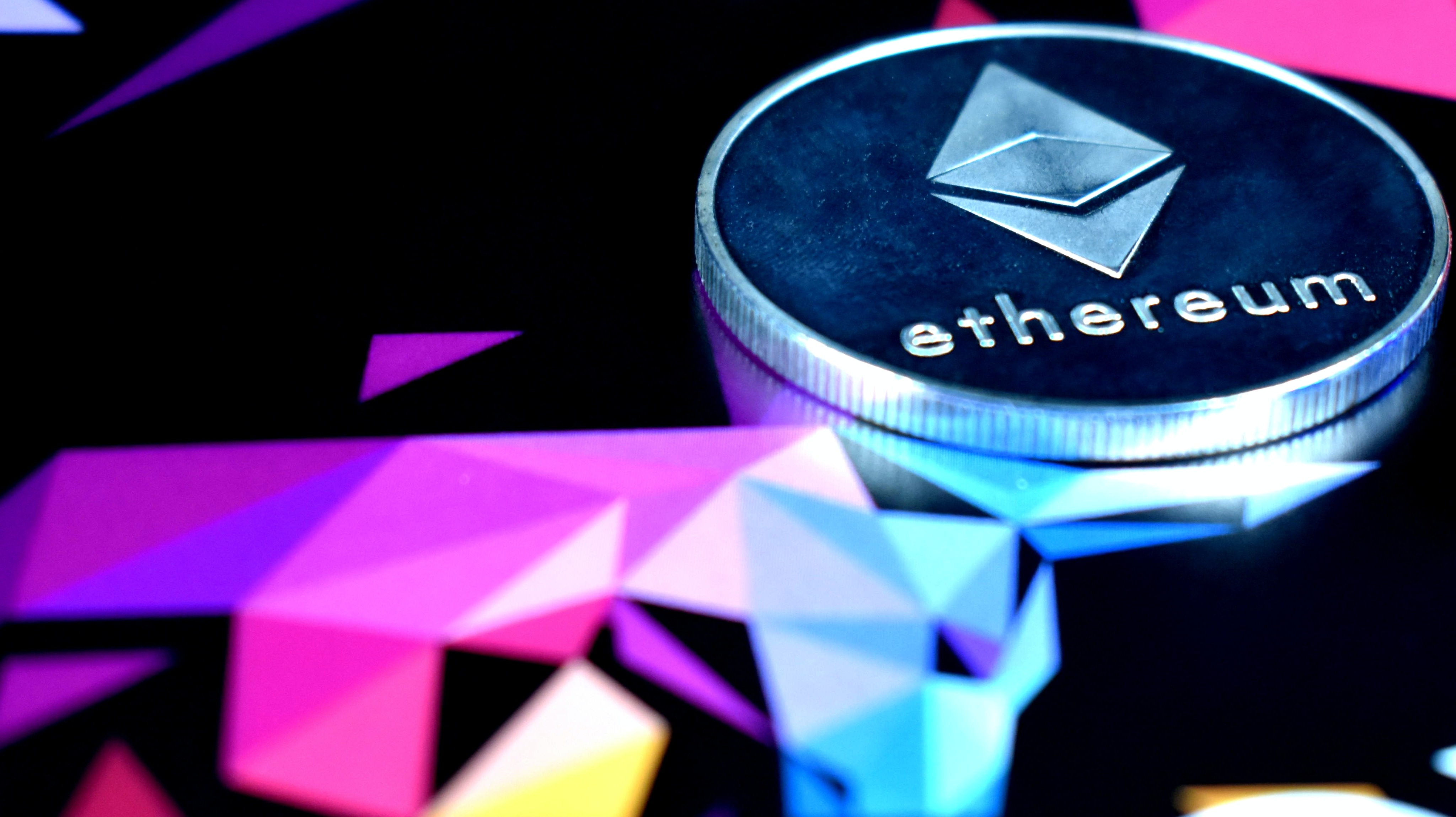 Ethereum DApps: How to Load the Blockchain