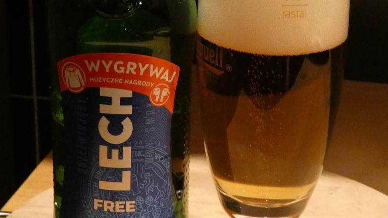 "Lech beer" in a non-alcoholic version 0.00% + homemade pizza