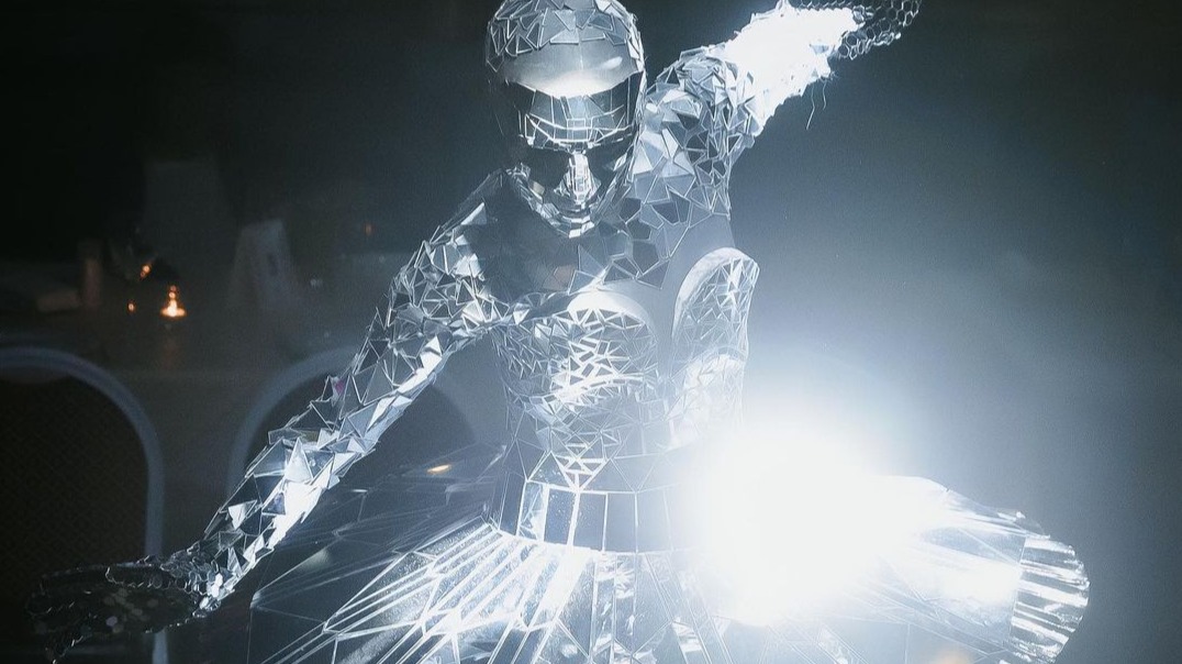 Mirror Show Show Luxor