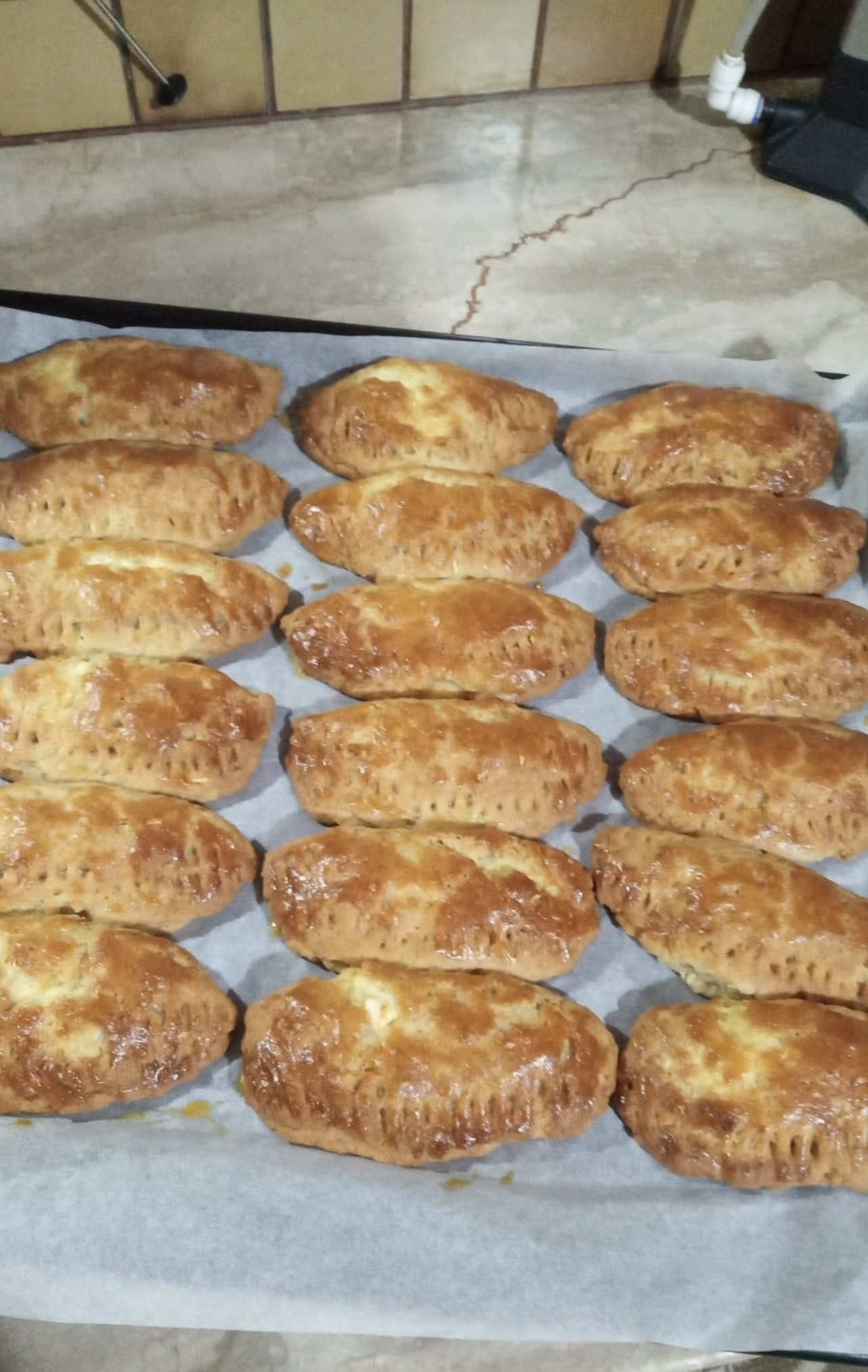 Foodbook #1045 small cheese pie with feta cheese